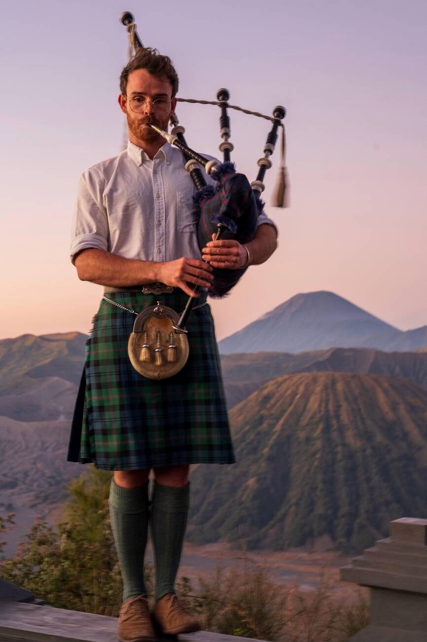 How to Wear a Casual Kilt with Style and Confidence : TechMoran